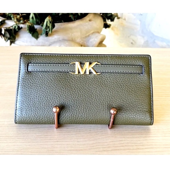 MICHAEL Michael Kors | Bags | Michael Kors Reed Long Wallet 298 Nwt ...